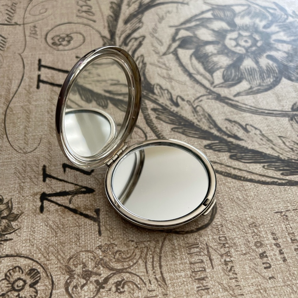 Mini Compact Silver Tone Mirror - Gem